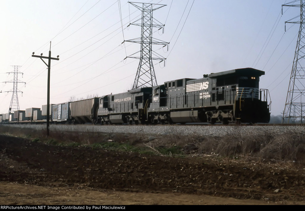 Norfolk Southern 8607